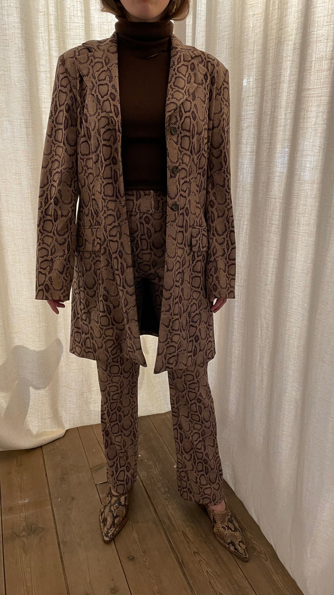 Rep Loud Suit 38 – LUCILLE